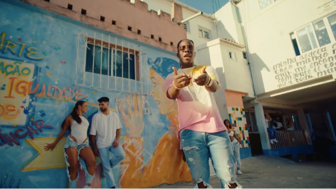 Musique : Were Vana dévoile son nouveau clip "CDM"